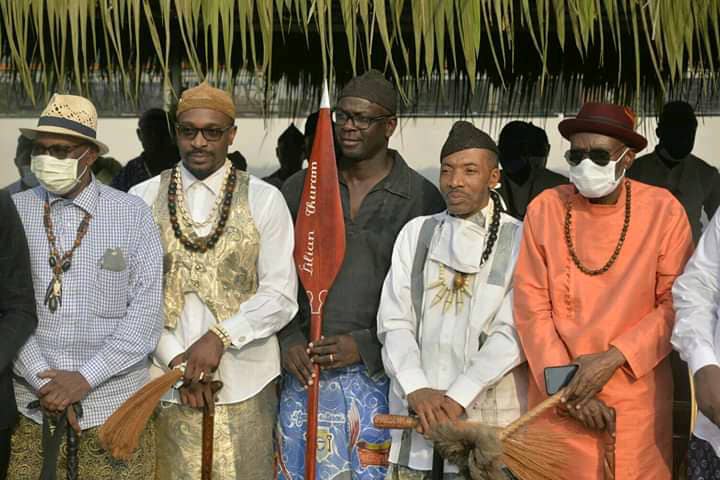 Au Cameroun, Lilian Thuram intronisé au titre de notable d’honneur sawa ...