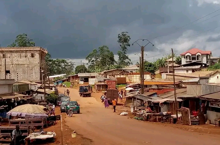 Projecteur: À la découverte du village Balengou et ses differents chefs ...